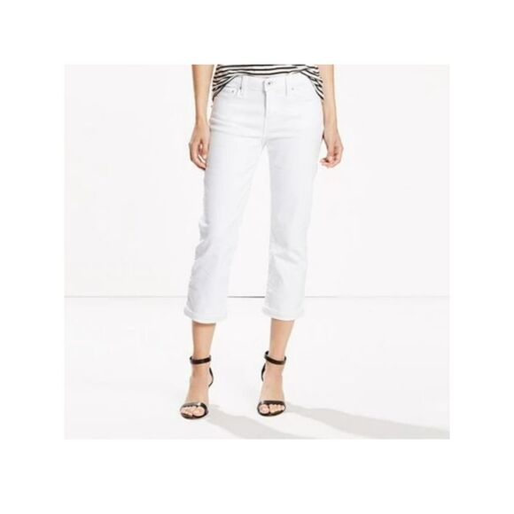 Levi's | Jeans | Nwt Levis Womens White Pocketed Zippered Capri Cuffed ...